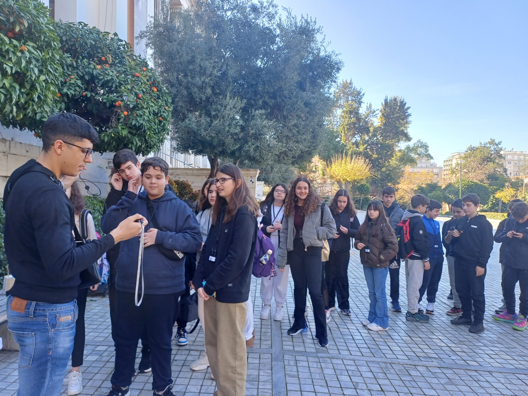 Α΄ Γυμνασίου επίσκεψη στο Αρχαιολογικό Μουσείο (1) - Εκπαιδευτήρια ...